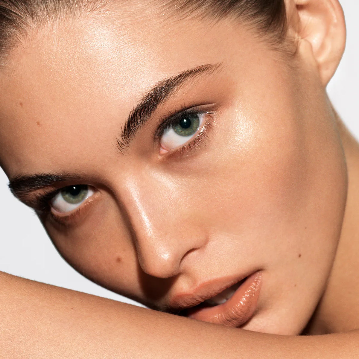 The Lowdown on Forehead Lines: What They Are and How to Minimize Them ...